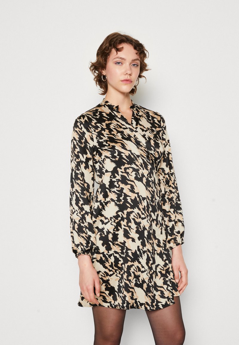 Vero Moda Vmlillian Nora Short Wrap Dress Freizeitkleid Oetmealnorabeige Zalandoat