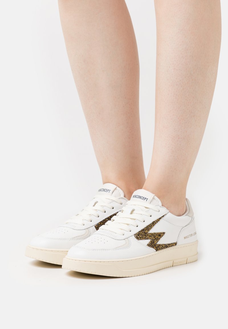 MOA - Master of Arts MASTER LEGACY - Sneaker low - white/gold/glitter ...