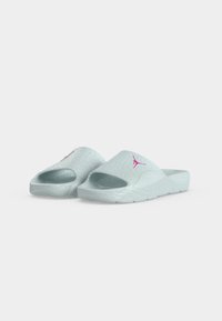 Jordan FRANCHISE SLIDE - Sandalias planas - off white/fire pink/crema ...