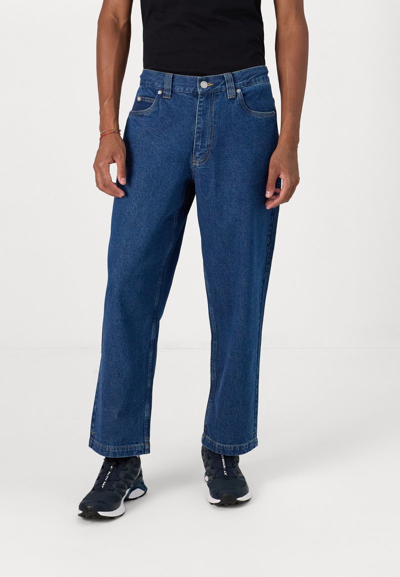 Santa Cruz CLASSIC LABEL UNISEX - Loose-jeans - classic blue/bluedenim ...