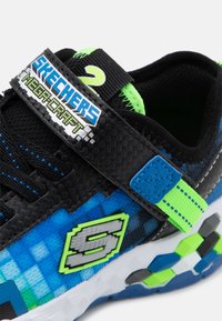 Skechers MEGA-CRAFT 2.0 - Sneakers laag - black/blue/lime/zwart ...