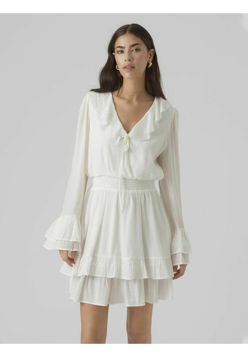 Vero Moda Vestido informal - bright white/crema - Zalando.es