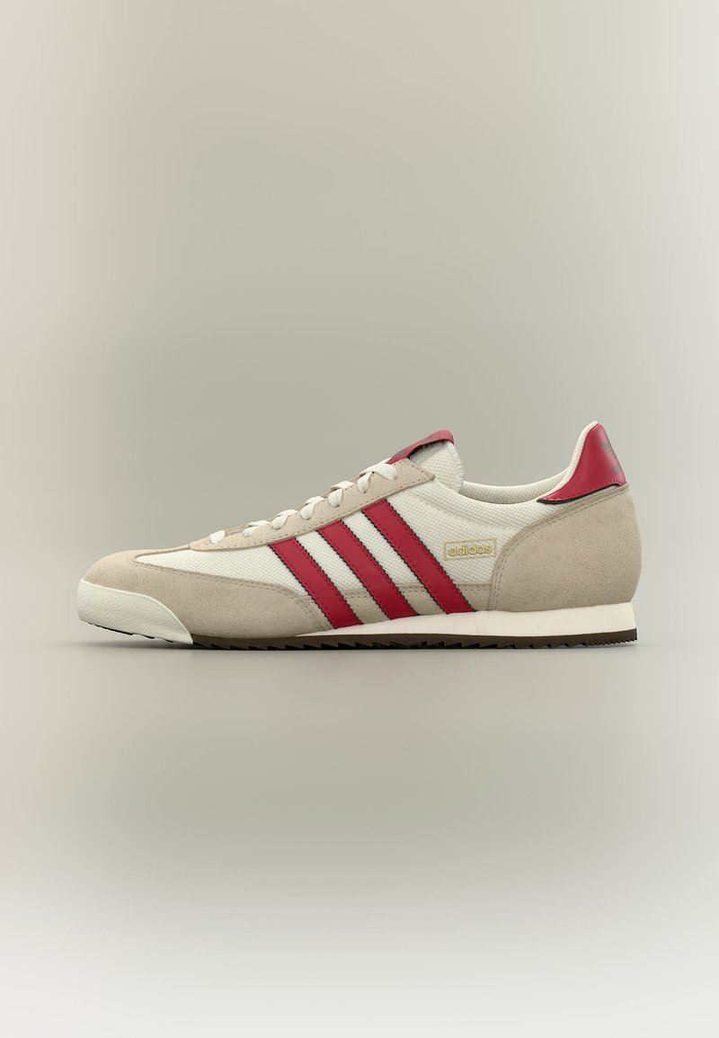 adidas Originals R71 UNISEX - Sneaker low - off white/team victory red ...