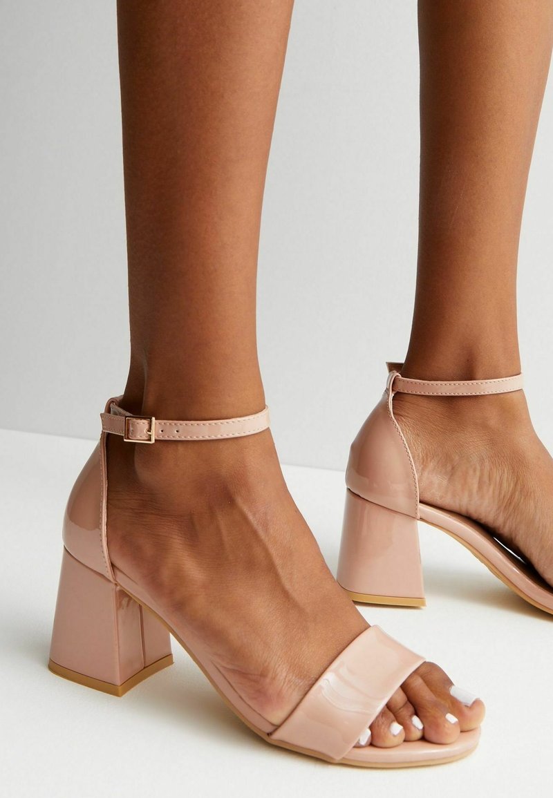 New Look PATENT STRAPPY BLOCK HEEL - Sandalias - pale pink/rosa ...