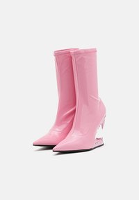 GCDS MORSO BOOTS - Bottes à talons hauts - cradle pink/rose - ZALANDO.FR