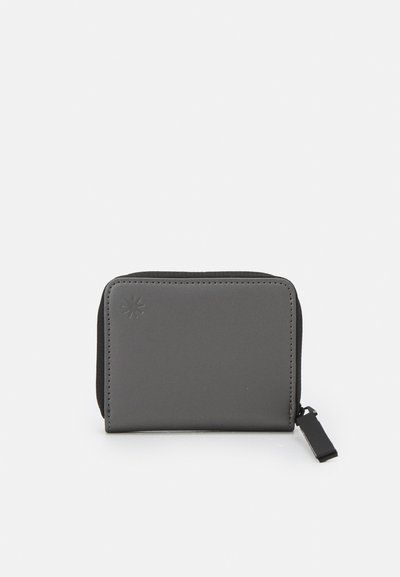 Alpha Industries UTILITY WALLET UNISEX - Lompakko - black/musta ...