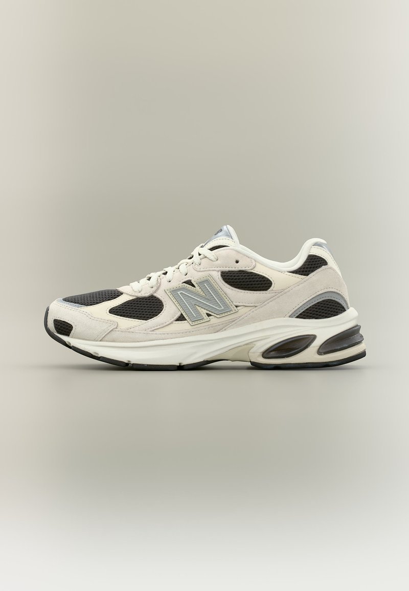New Balance U2010 UNISEX - Trainers - sea salt/black cement/off-white ...