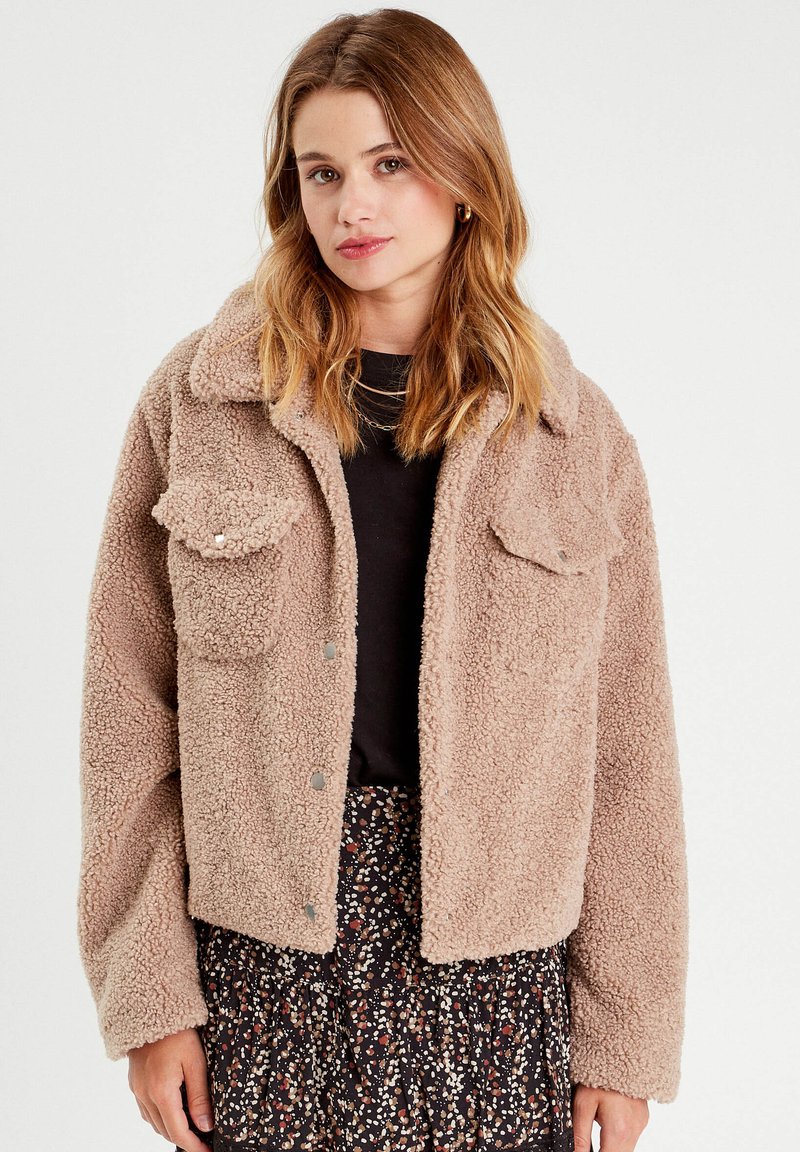 Cache Cache GERADER SCHNITTKURZREVERSKRAGENLANGE ÄRMELKNOPFVERSCHLUSS ...