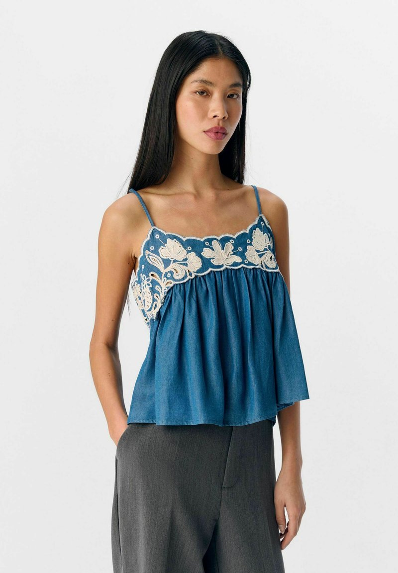 Object TRÄGER BESTICKTES - Blouse - medium blue denim/blauw denim ...