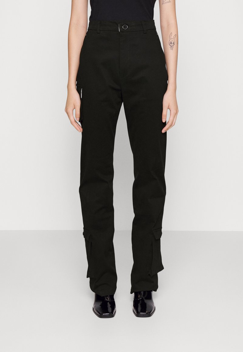 Nicki Studios STRAIGHT POCKET PANTS - Cargo trousers - black - Zalando.ie