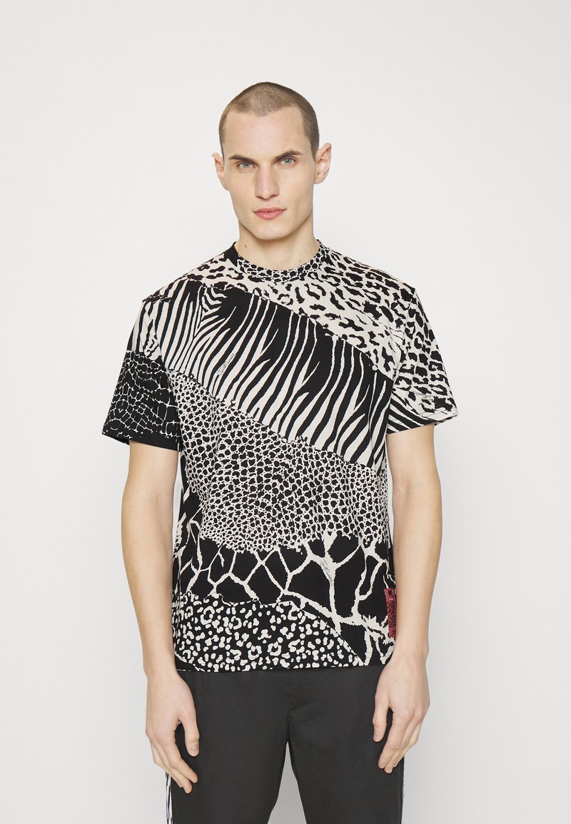 Just Cavalli Magliette Nyomott Mintás Póló Black Fekete Zalando Hu