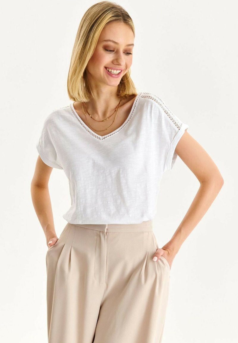 Top Secret KRÓTKIM RĘKAWEM - Print T-shirt - biały/white - Zalando.de