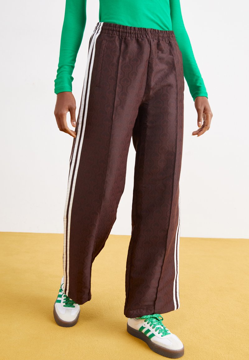 adidas Originals Tracksuit bottoms - dark brown - Zalando.co.uk