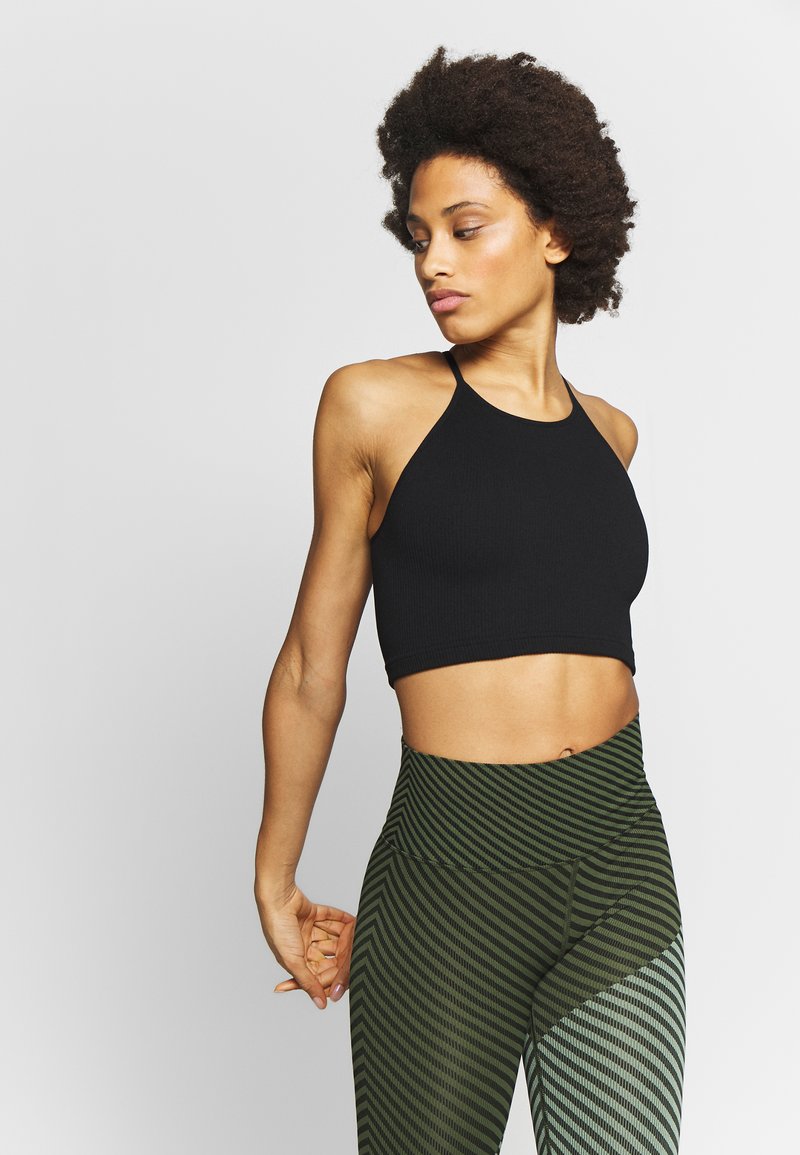Free People CROPPED RUN TANK - Topper - black/svart - Zalando.no