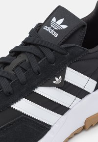 adidas Originals RETROPY F2 UNISEX - Sneakers basse - core black/footwear white/nero - Zalando.it