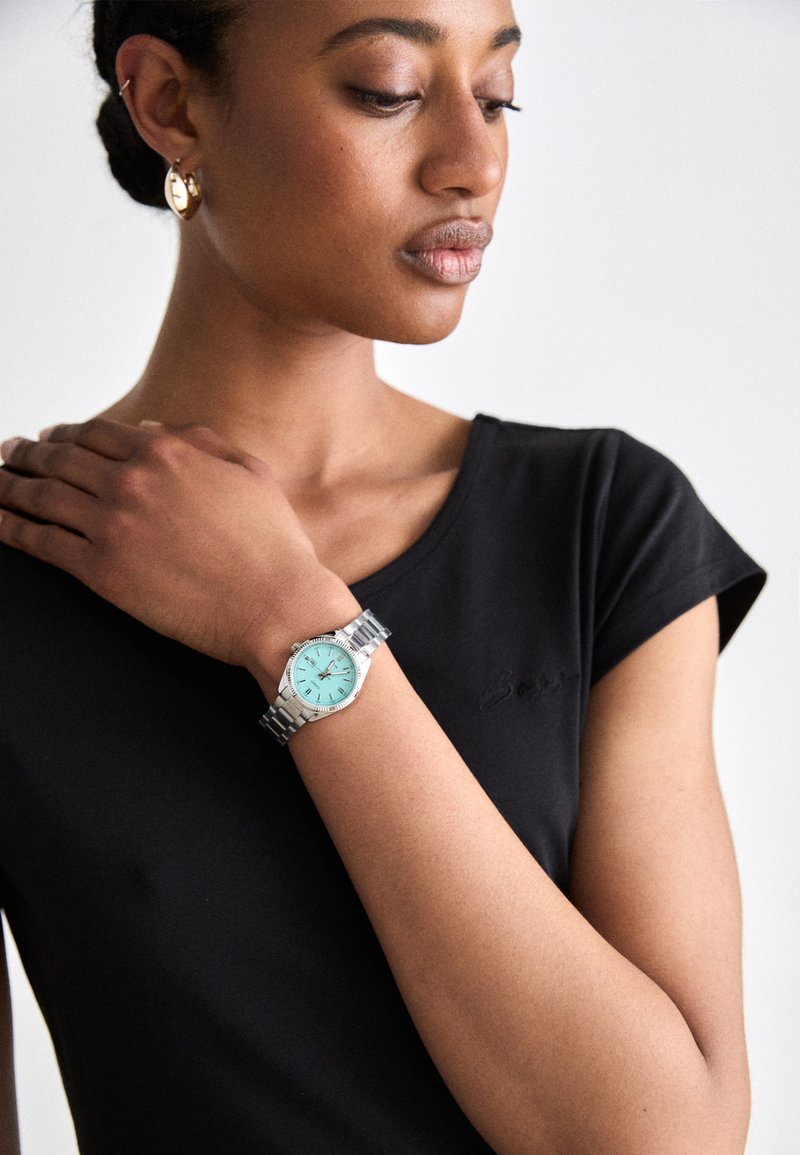 Casio LTP-1302PD - Montre - blue/argenté - ZALANDO.FR