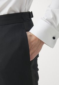 HUGO HENRY GETLIN - Oblek - black/černá - Zalando.cz