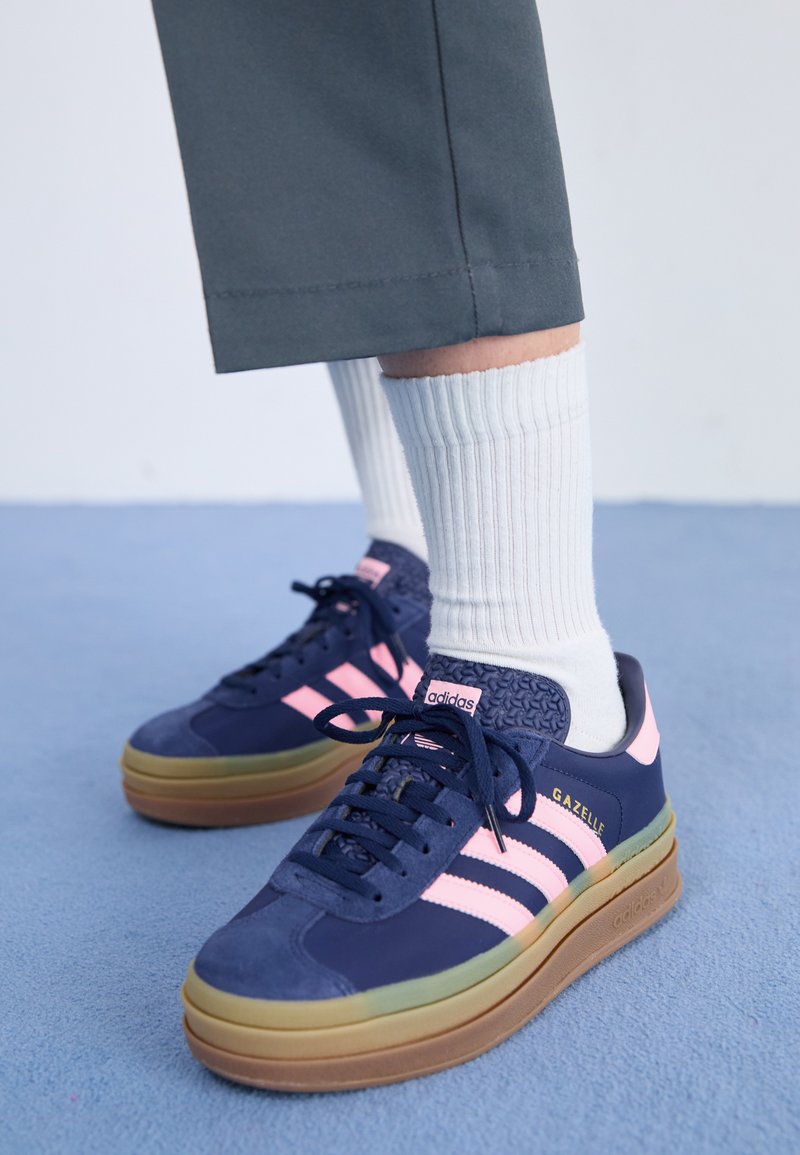 adidas Originals GAZELLE BOLD - Trainers - dark blue/pink spark/dark ...