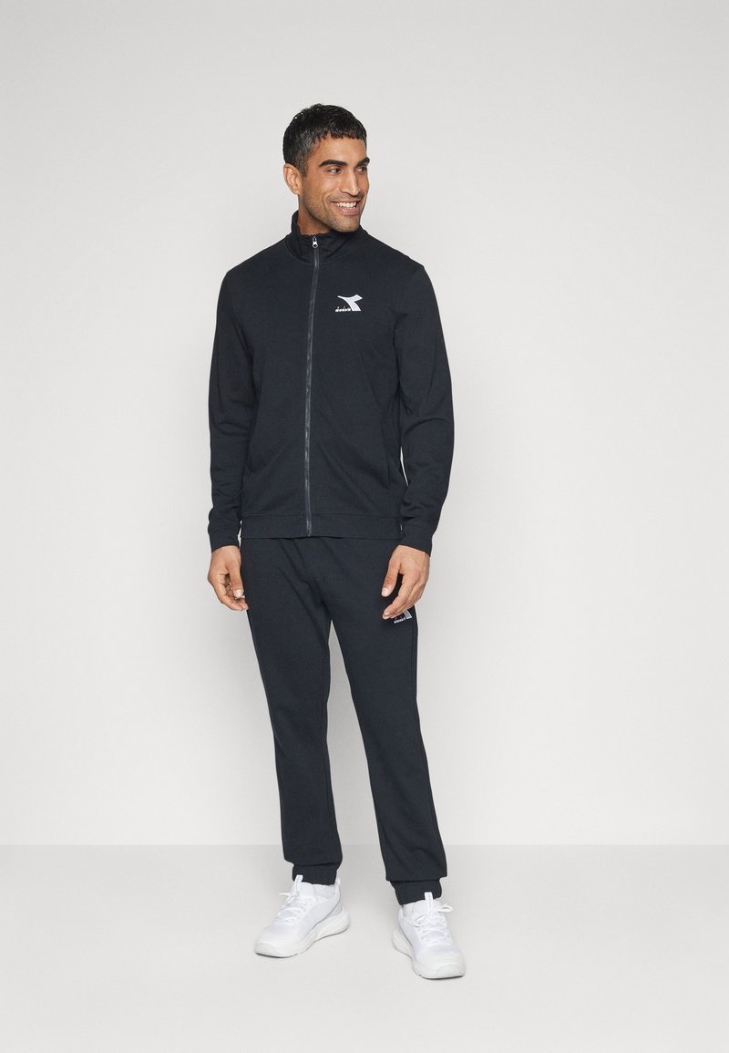 Diadora TRACKSUIT CORE - Tracksuit - black - Zalando.co.uk
