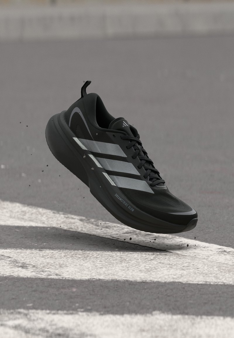 adidas Performance SUPERNOVA GLIDE M - Laufschuh Straße - core black ...
