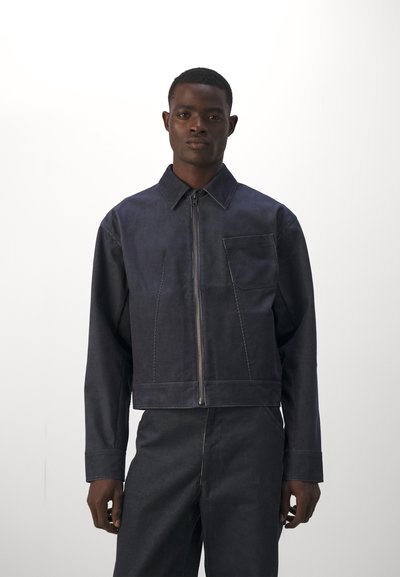 Wood Wood TWISTED SEAM CHORE JACKET - Veste légère - envy green/blue ...