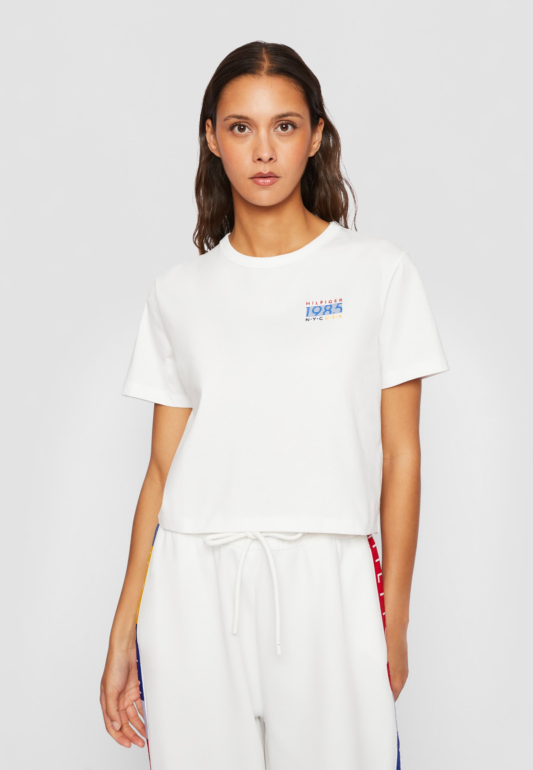 Tommy hilfiger t shirt crop top store