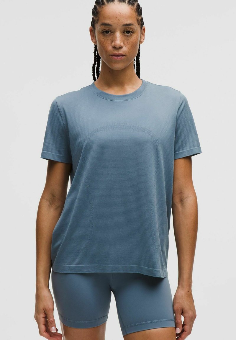 lululemon SHORT SLEEVE - Basic T-shirt - steel blue steel blue/mottled ...