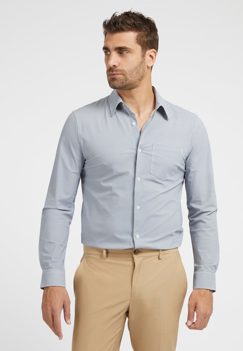 Guess SUNSET TECH - Cămașă elegantă - himmelblau/albastru deschis ...