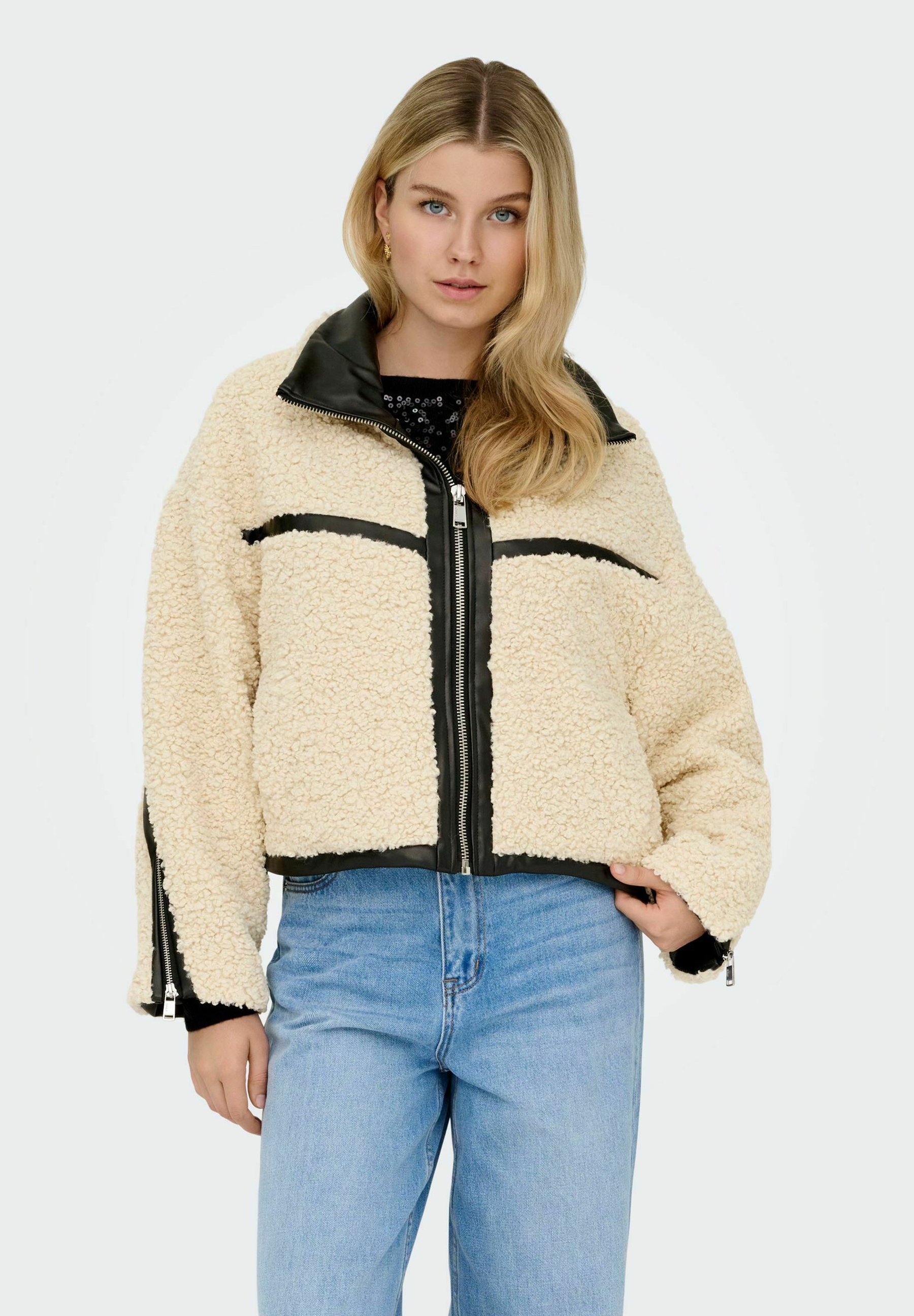 ONLY ONLPATTI LIFE TEDDY SHORT CC OTW - Fleecejacke - birch/beige ...