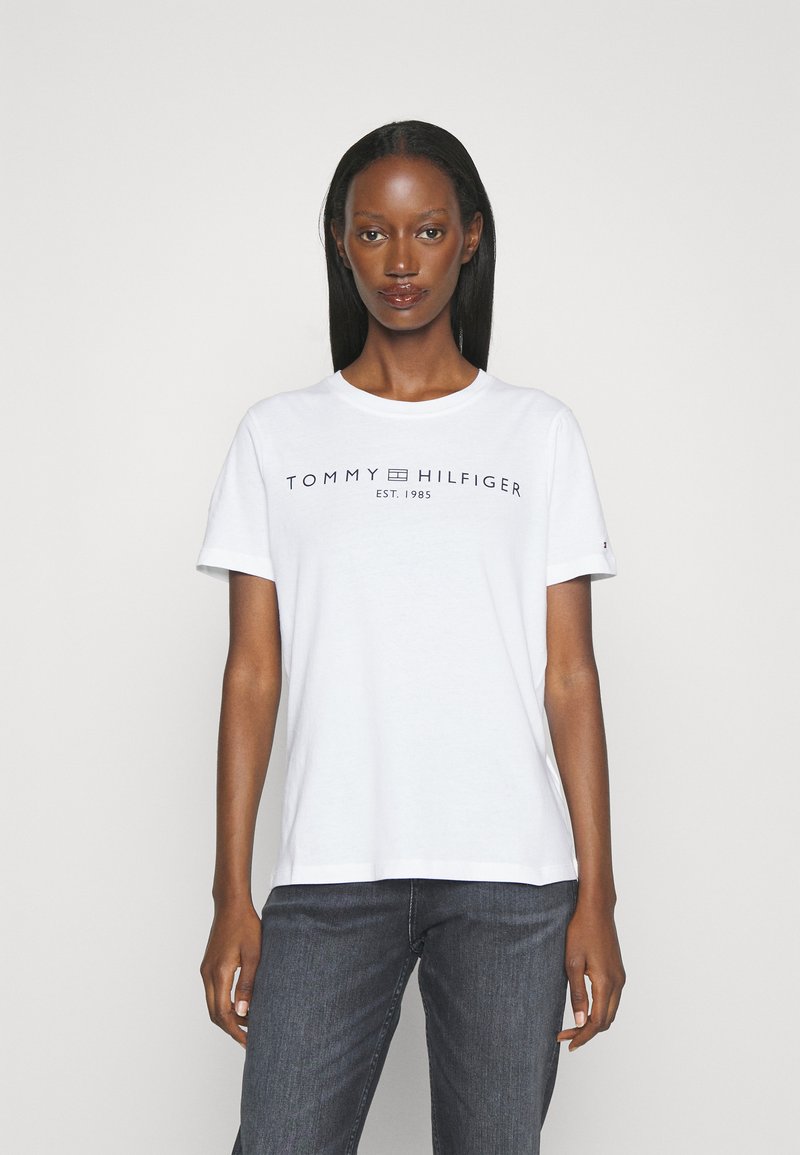 Tommy Hilfiger LOGO - T-Shirt print - optic white/weiß - Zalando.de