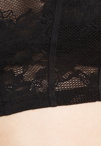 Triumph SMART DECO CROP - Unterhemd/-shirt - black/schwarz - Zalando.de