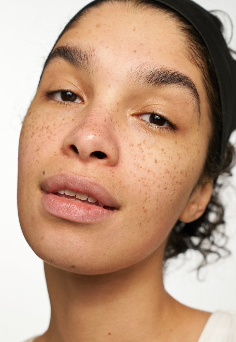 SKIN by Revolution REVOLUTION SKINCARE VITAMIN C CREAM POLISHER - Crema ...