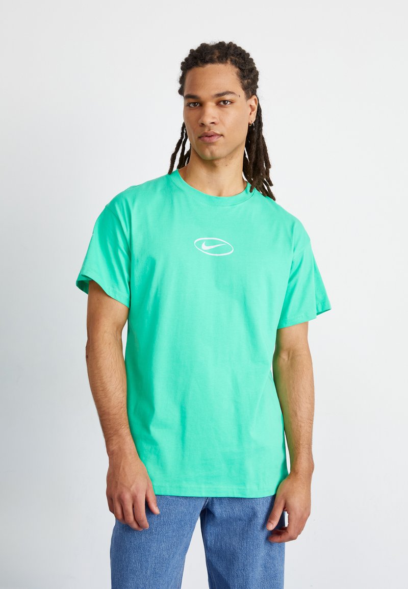 Nike Sportswear Triko s potiskem - spring green/zelená - Zalando.cz