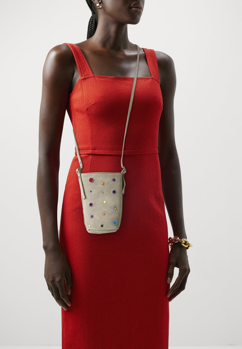 PARFOIS PHONE HOLDER MISCHA - Umhängetasche - grey/grau - Zalando.de