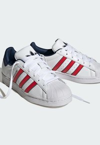 adidas Originals SUPERSTAR - Sneaker low - cloud white better scarlet ...