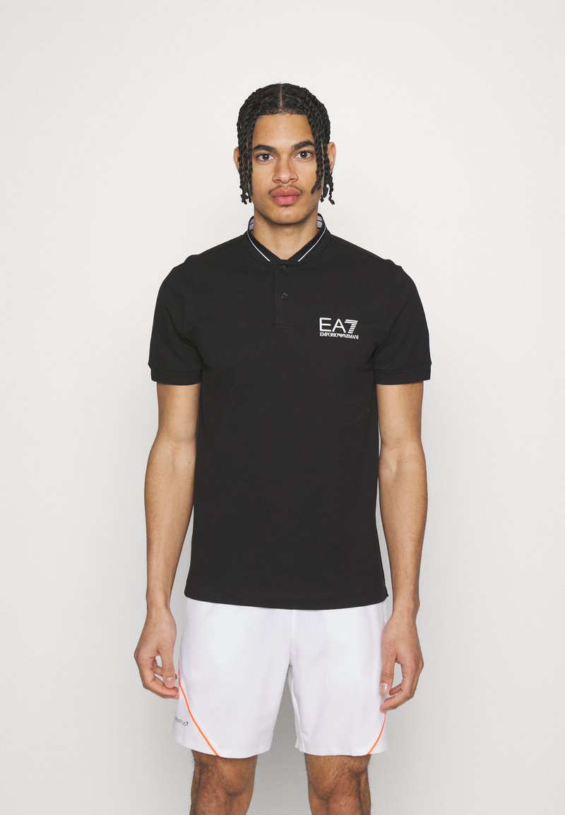 EA7 Emporio Armani TENNIS CLUB SERAFINO - Polosärk - black/must - Zalando.ee