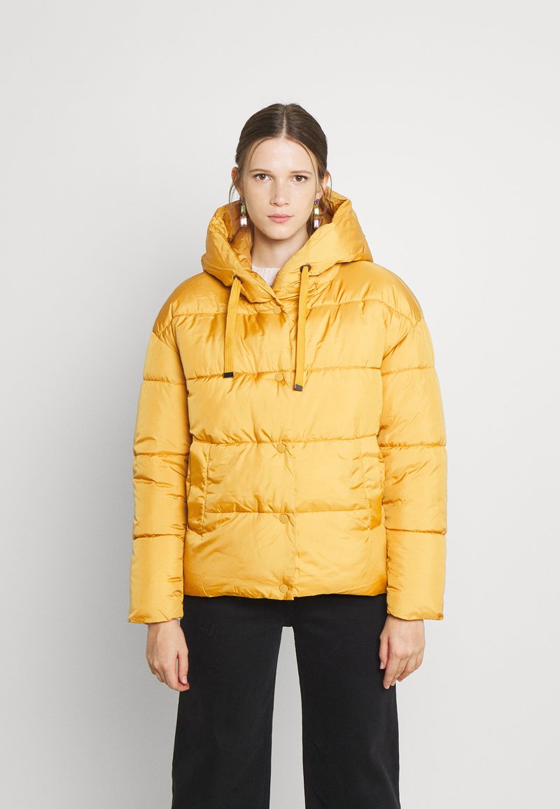 Vero Moda VMGEMMAHOLLY PADDED JACKET - Winter jacket - chai tea/yellow ...