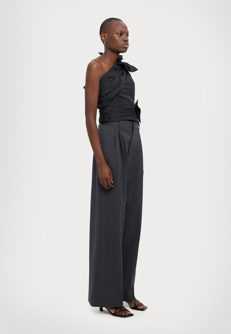 Viktor&Rolf ONE SHOULDER DRAPE BOW - Top - black/negro - Zalando.es