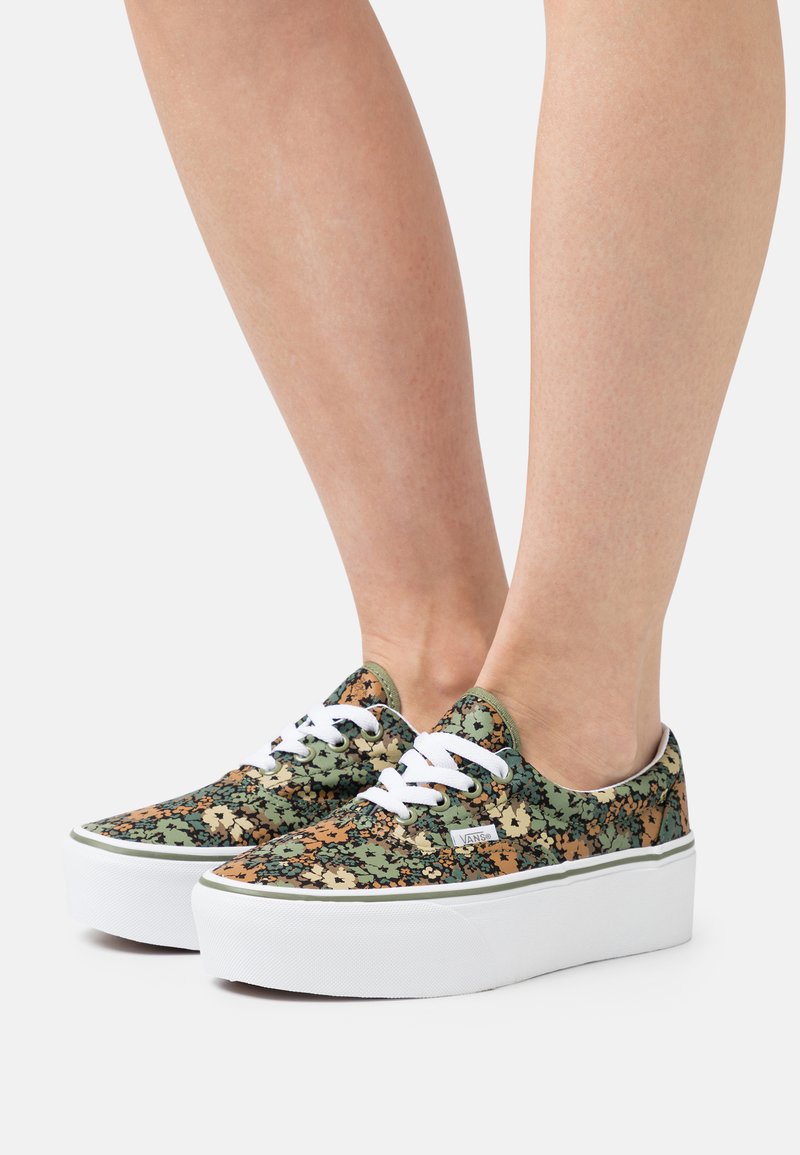 Vans ERA STACKFORM - Trainers - oliv/weiß/orange/olive - Zalando.co.uk