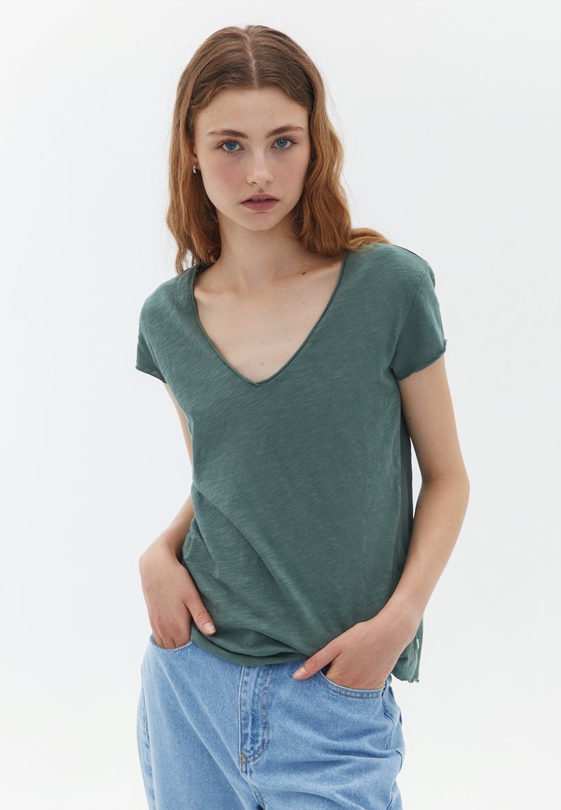 OXXO V-NECK - Camiseta básica - laurel wreath/verde claro - Zalando.es