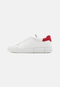 kate spade new york LIFT - Tenisky - true white/perfect cherry/bílá ...