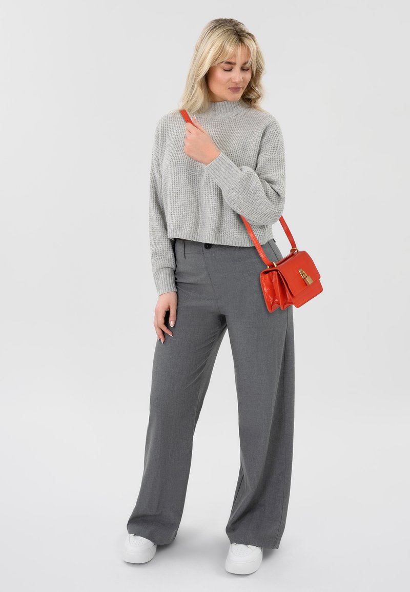 Ted Baker PADLOCK DETAIL MINI SHOULDER BAG - Geantă crossbody - red ...