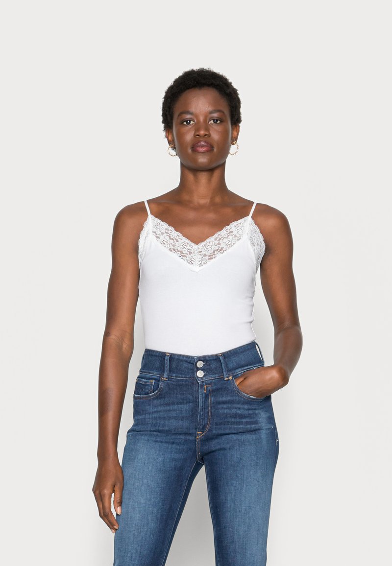 Selected Femme SLFMANDYRIB LACE SINGLET NOOS - Top - snow white/white ...