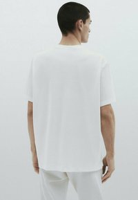 Massimo Dutti STUDIO RELAXED FIT SHORT SLEEVE - T-Shirt basic - white ...