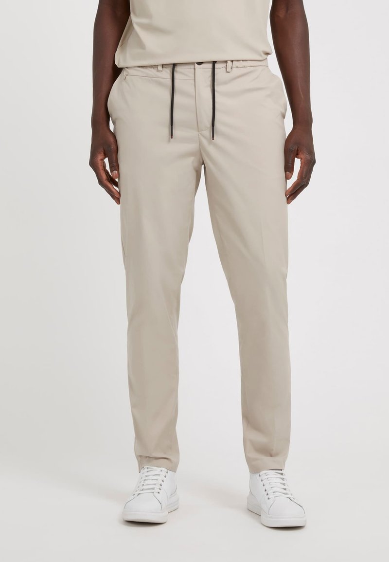 Guess TECH STRETCH - Broek - beige - Zalando.nl