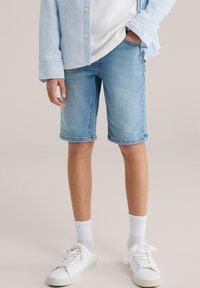 WE Fashion RIDGE - Kratke hlače od trapera - light blue/svjetloplava ...