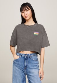 Tommy Jeans OVS CRP FLAG - T-Shirt print - black/schwarz - Zalando.ch