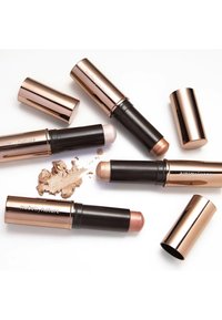 Nude by Nature NUDE BY NATURE TOUCH OF GLOW HIGHLIGHT STICK ...