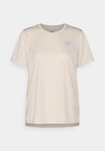 New Balance SHORT SLEEVE - Camiseta deportiva - quartz pink (642)/rosa ...