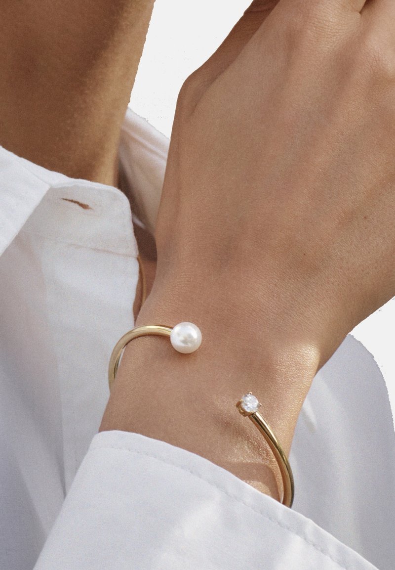 EDBLAD LUNA PEARL BANGLE - Narukvica - gold-coloured/zlatne boje - Zalando.hr